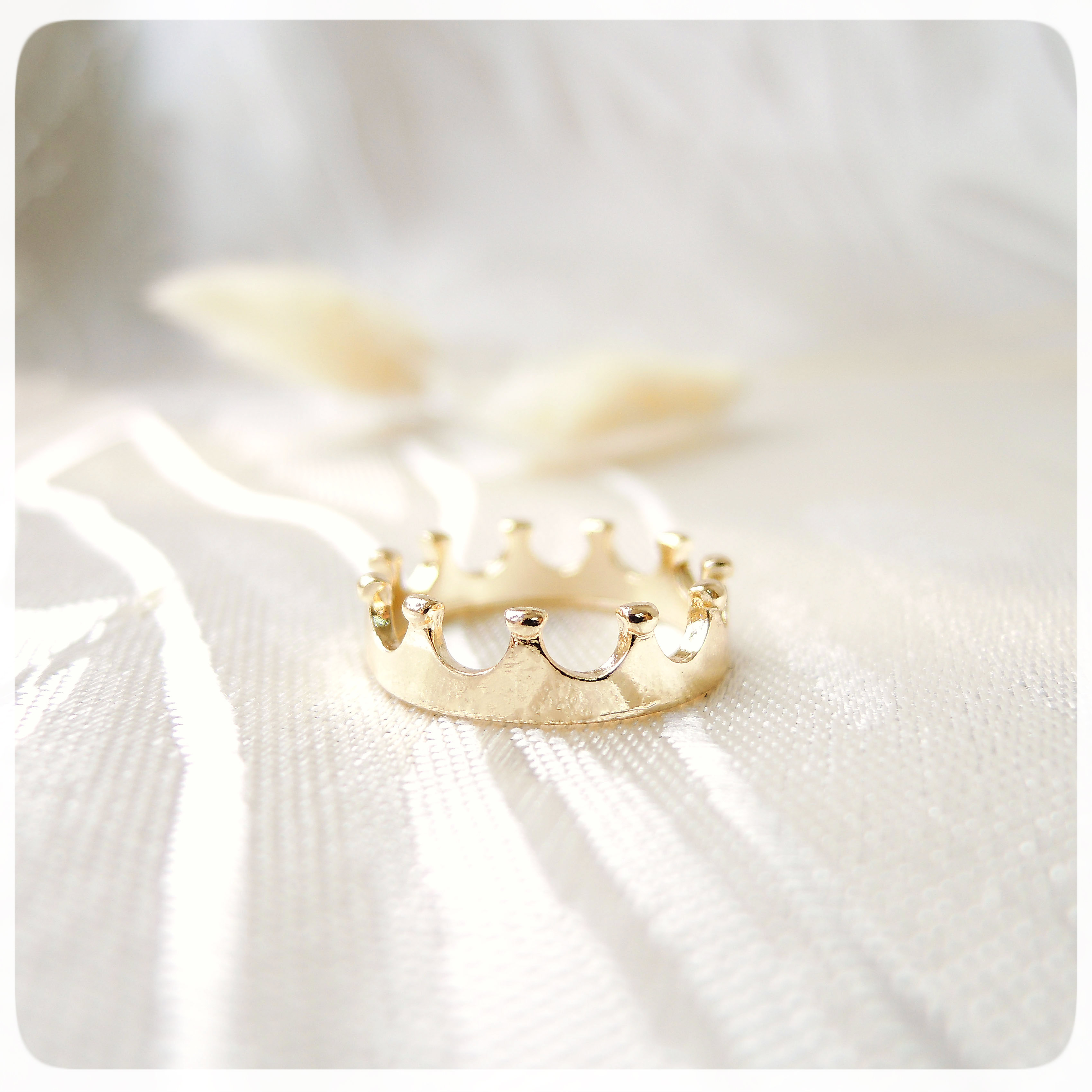 Delicate Crown Ring on Luulla
